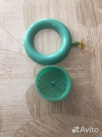 Кормушка для рыб в аквариум